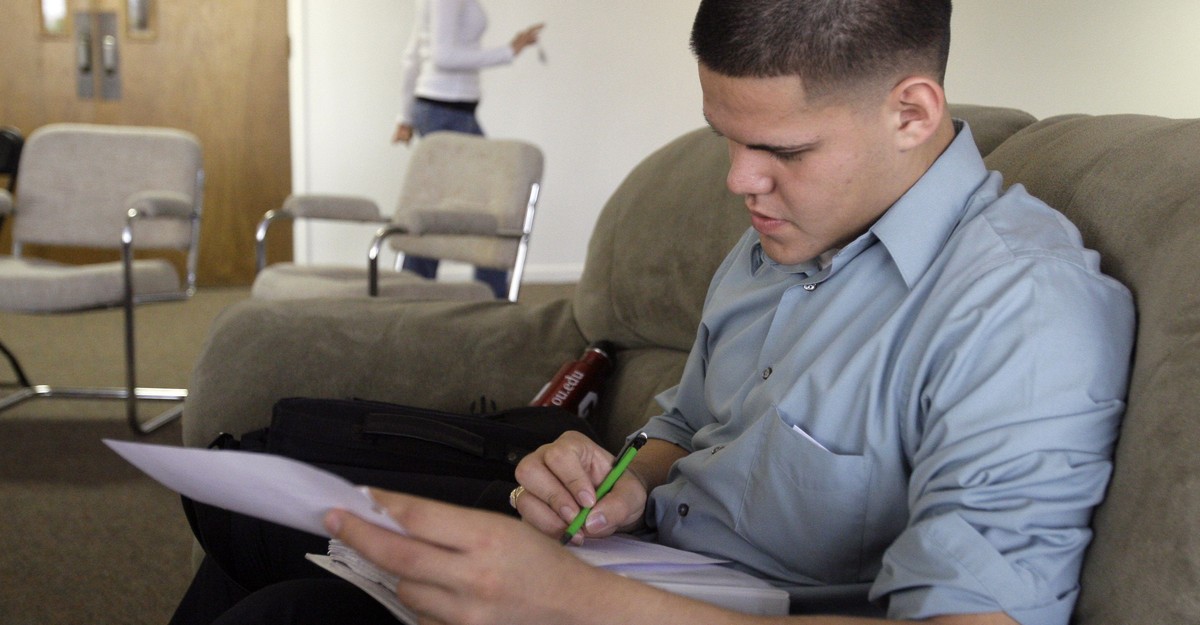 How to Ensure First-Generation College Students Graduate On Time - The ...