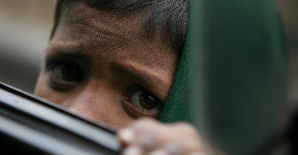 Alex Tizon and Growing Up as a Witness to Violence - The Atlantic