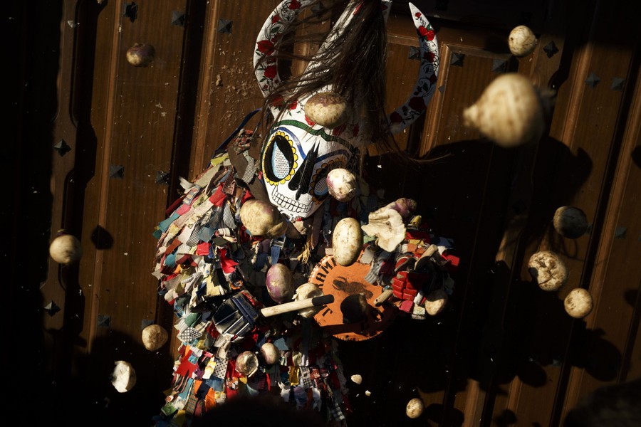 Photos: Hurling Turnips at the Jarramplas - The Atlantic