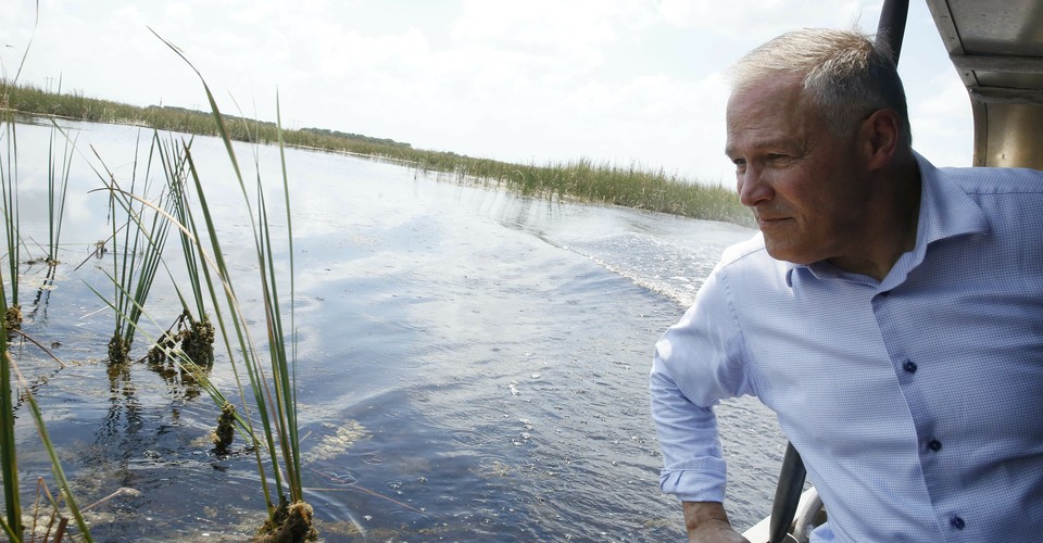 Jay Inslee Wants to Talk About More Than Climate Change - The Atlantic