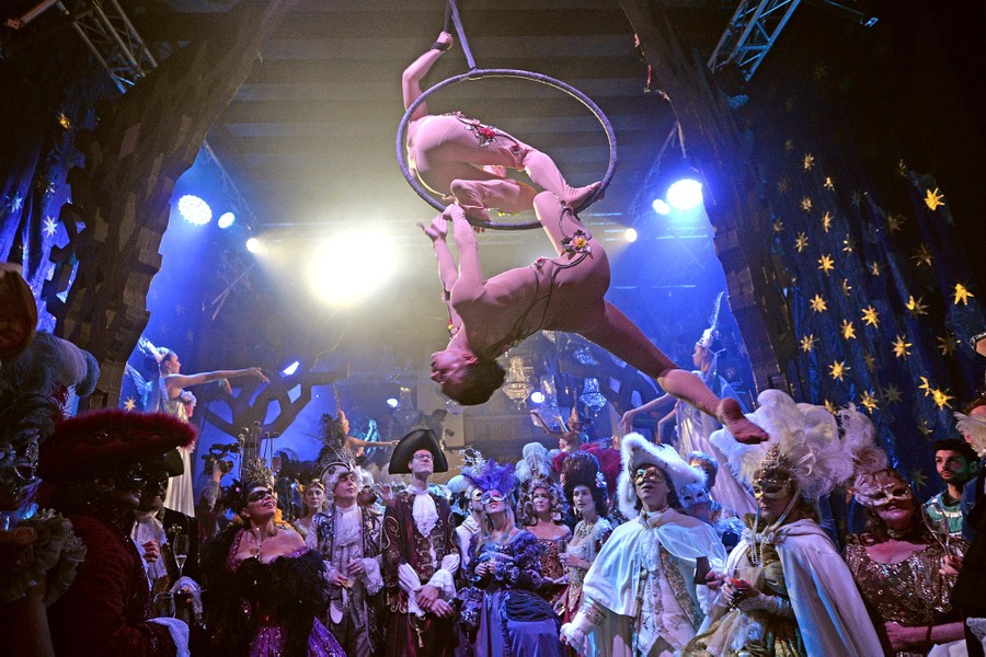 Photos of Carnival 2018 Around the World - The Atlantic