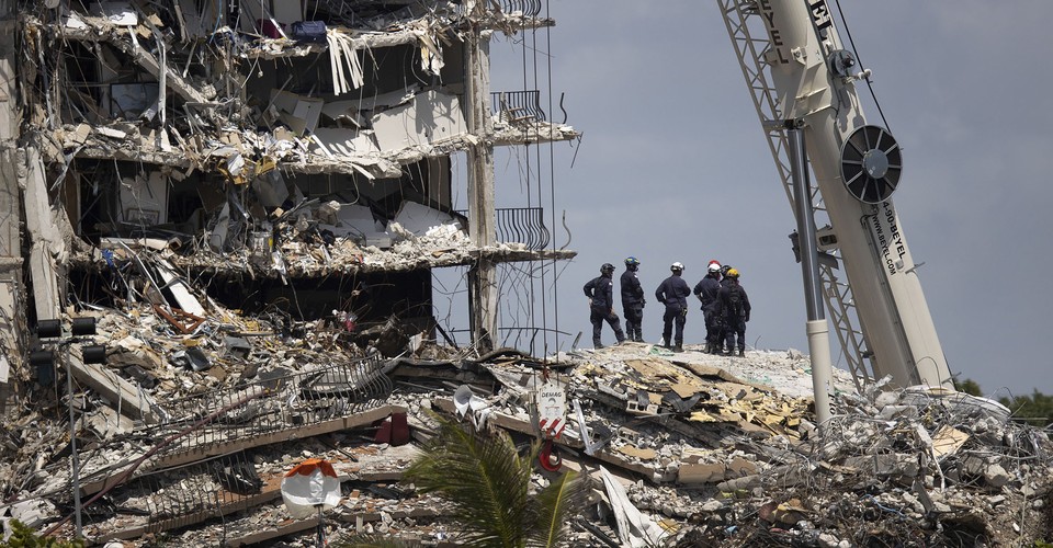 Photos: Rescue Efforts Continue at Collapsed Florida Building - The ... Photos: Rescue Efforts Continue at Collapsed Florida Building - The ...