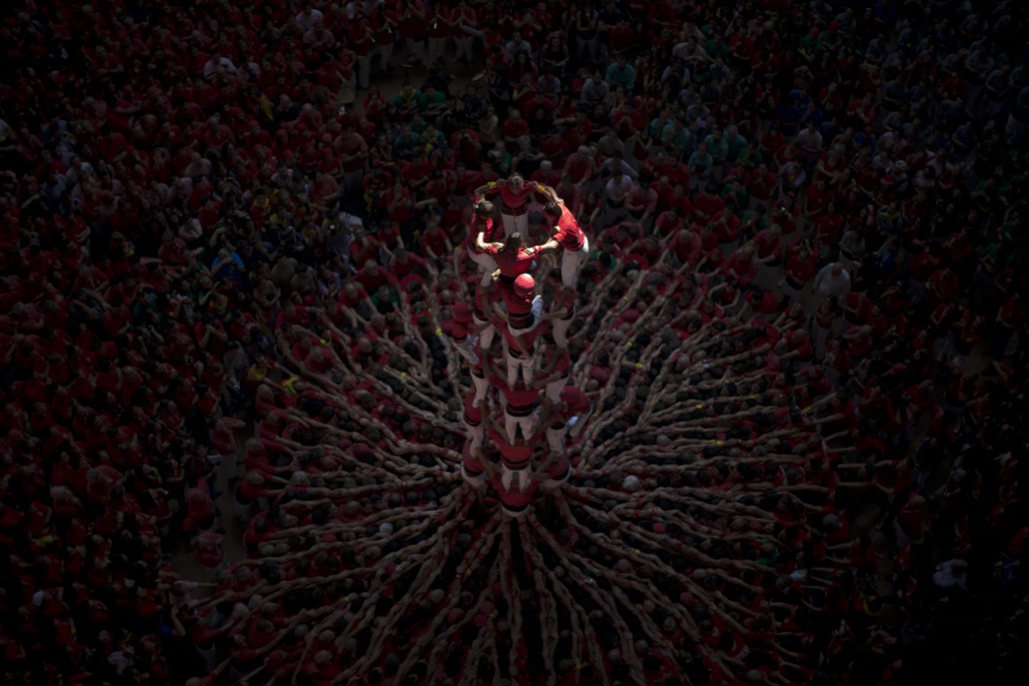 The Impossible Elegance of the Human Tower - The Atlantic
