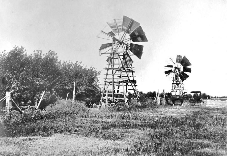Photos From 1898: The Homemade Windmills of Nebraska - The Atlantic