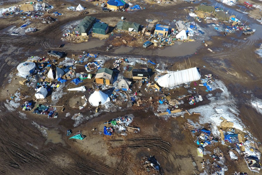 Dakota Pipeline Protesters Burn Camp Ahead of Evacuation - The Atlantic