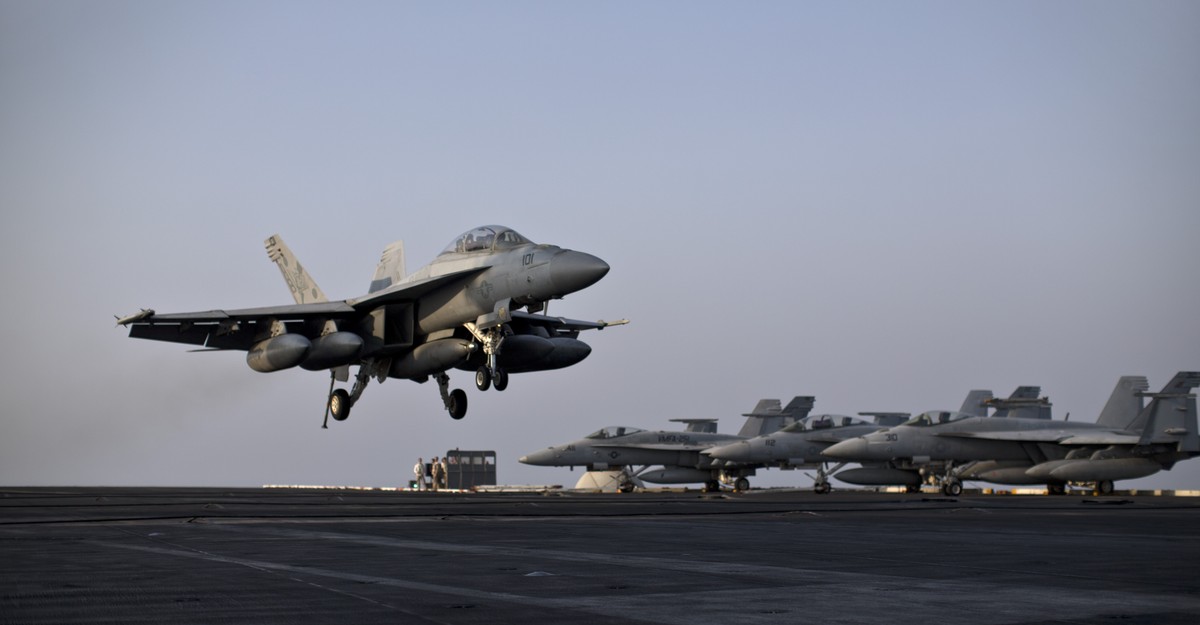 Intelligence Analysts Lay Out Claims of Manipulated Reports on ISIS ...