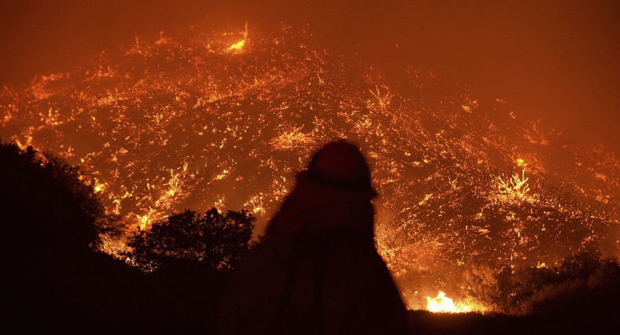 The Terrible Beauty of California's Powerhouse Fire - The Atlantic