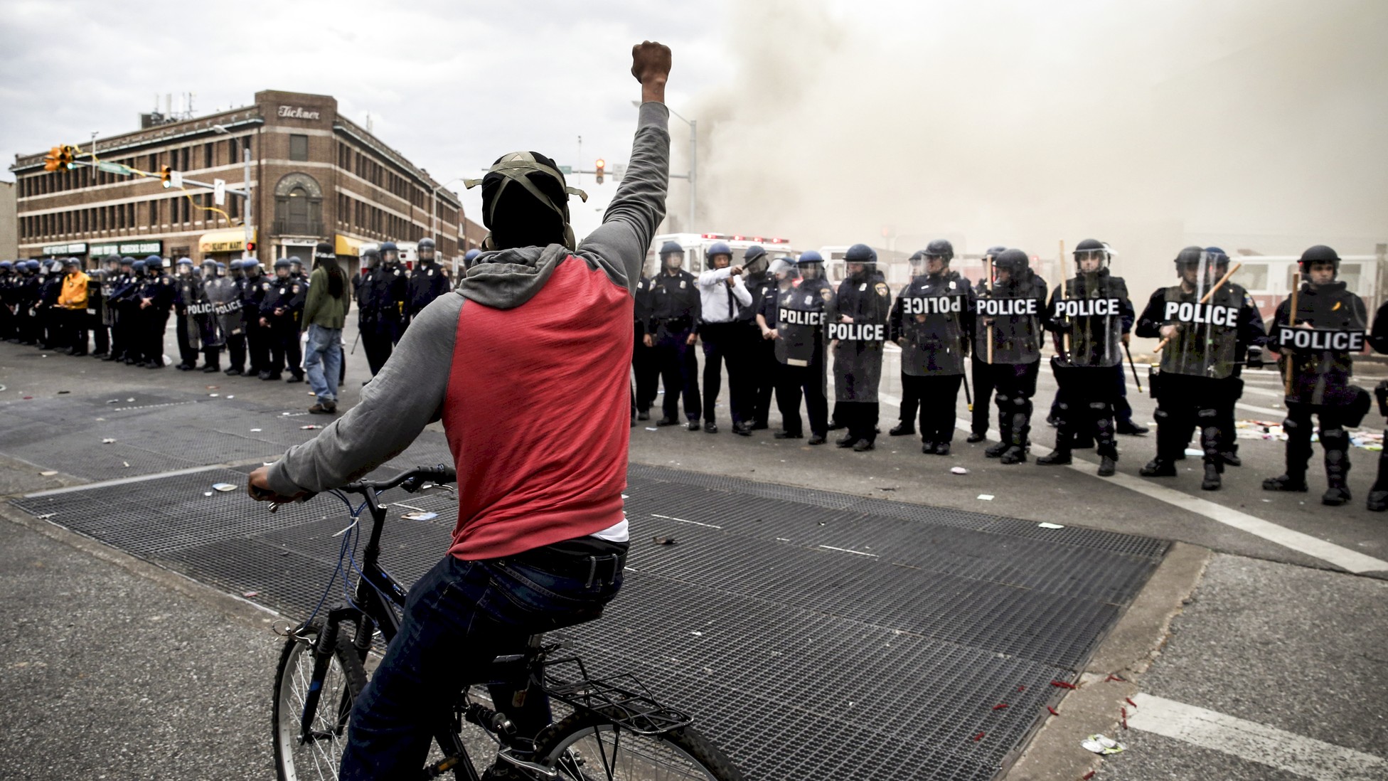 As Riots Follow Freddie Gray's Death in Baltimore, Calls for Calm Ring ...