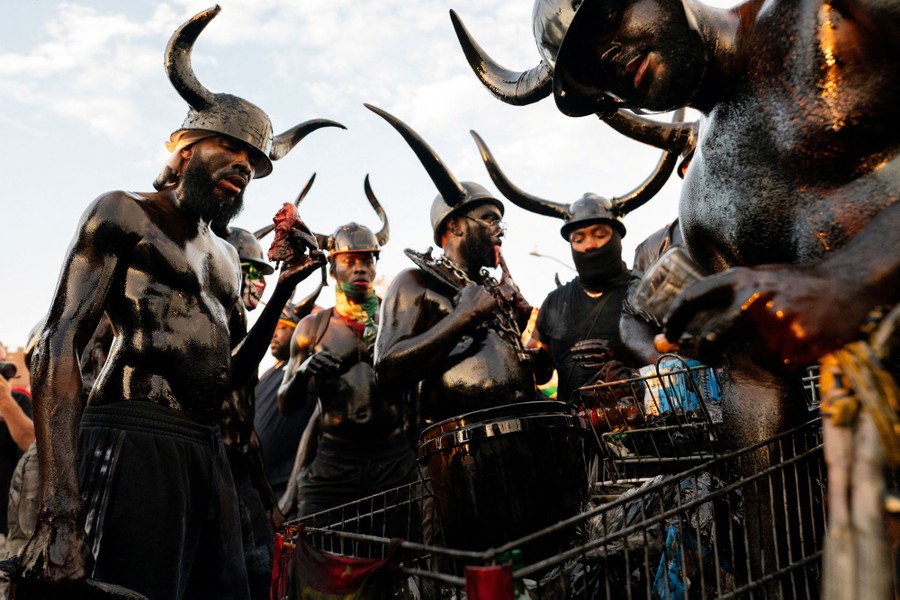 Photos of the Week: Smart Lander, Elephant Puppet, Zozobra Burning ...