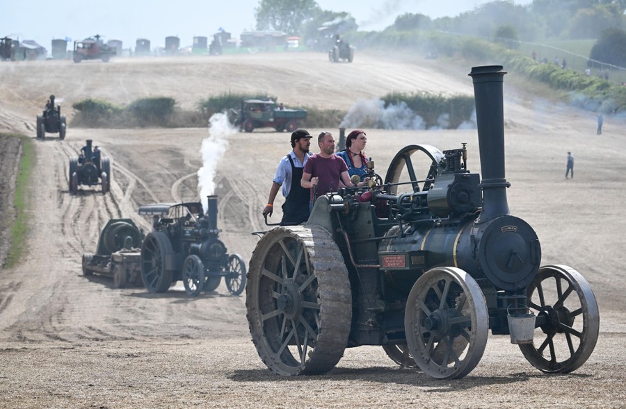 Photos of the Week: Pumpkin Boat, Road Locomotive, Museum Battleship ...