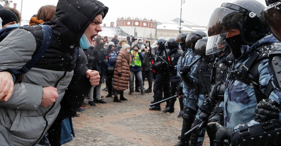Photos: A Second Weekend of Protests in Russia - The Atlantic