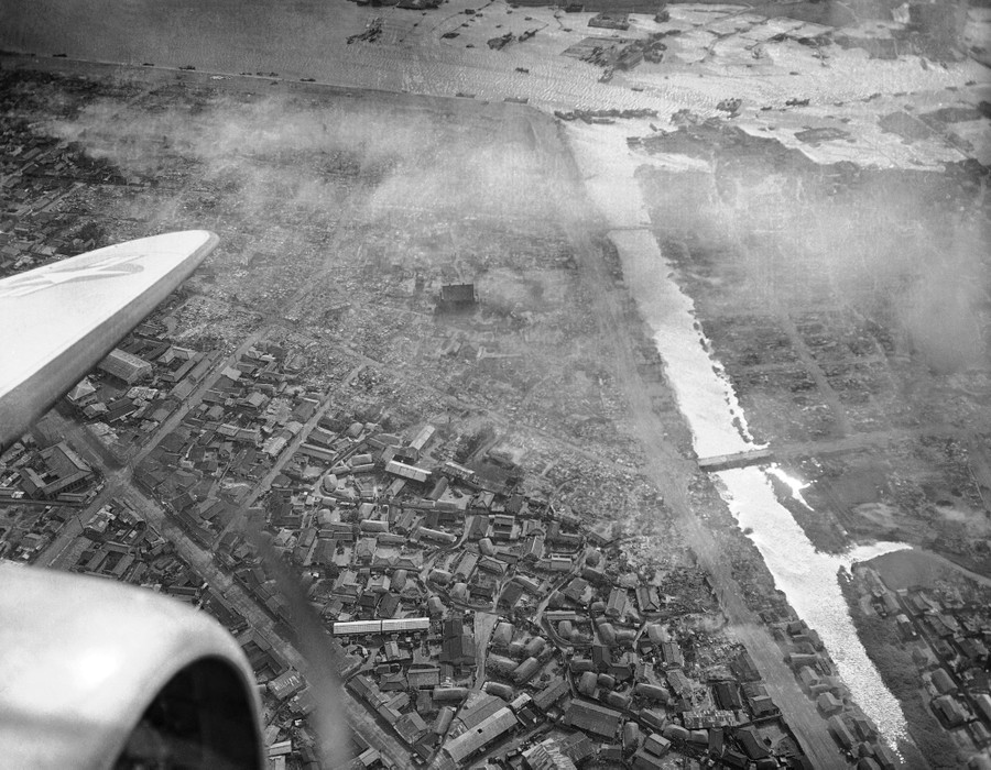 The Extraordinary Career of the Photojournalist Max Desfor - The Atlantic