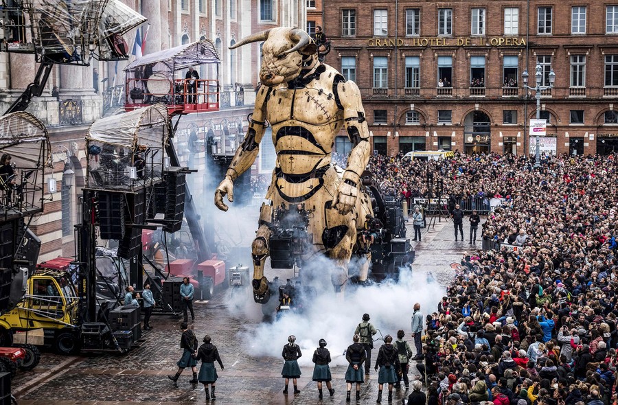 Toulouse Becomes a Labyrinth for La Machine’s Giant Spider and Minotaur ...