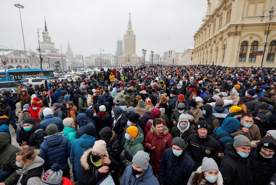 Photos: A Second Weekend of Protests in Russia - The Atlantic