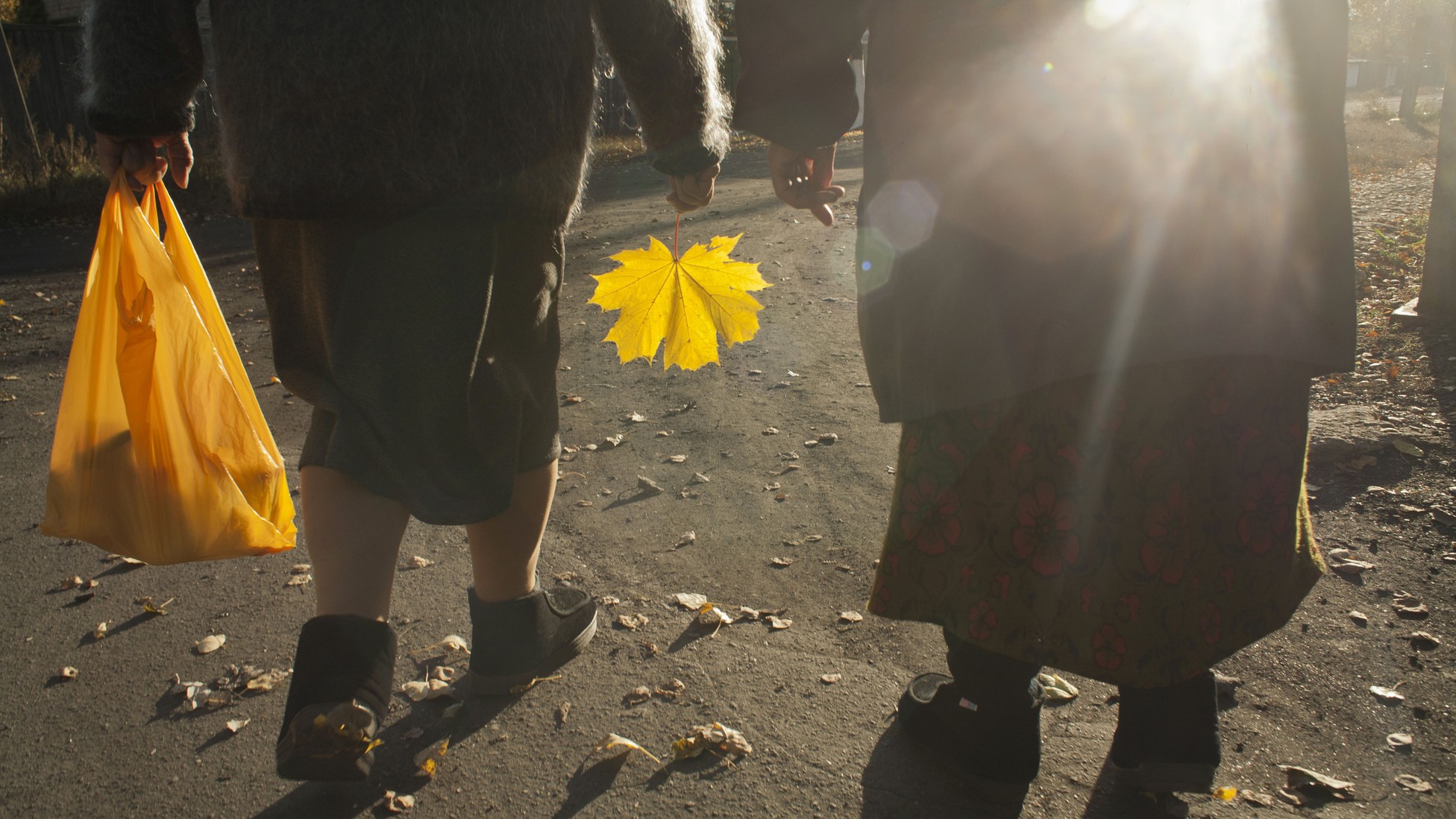 Embrace Distraction. Your Friends Will Thank You. - The Atlantic