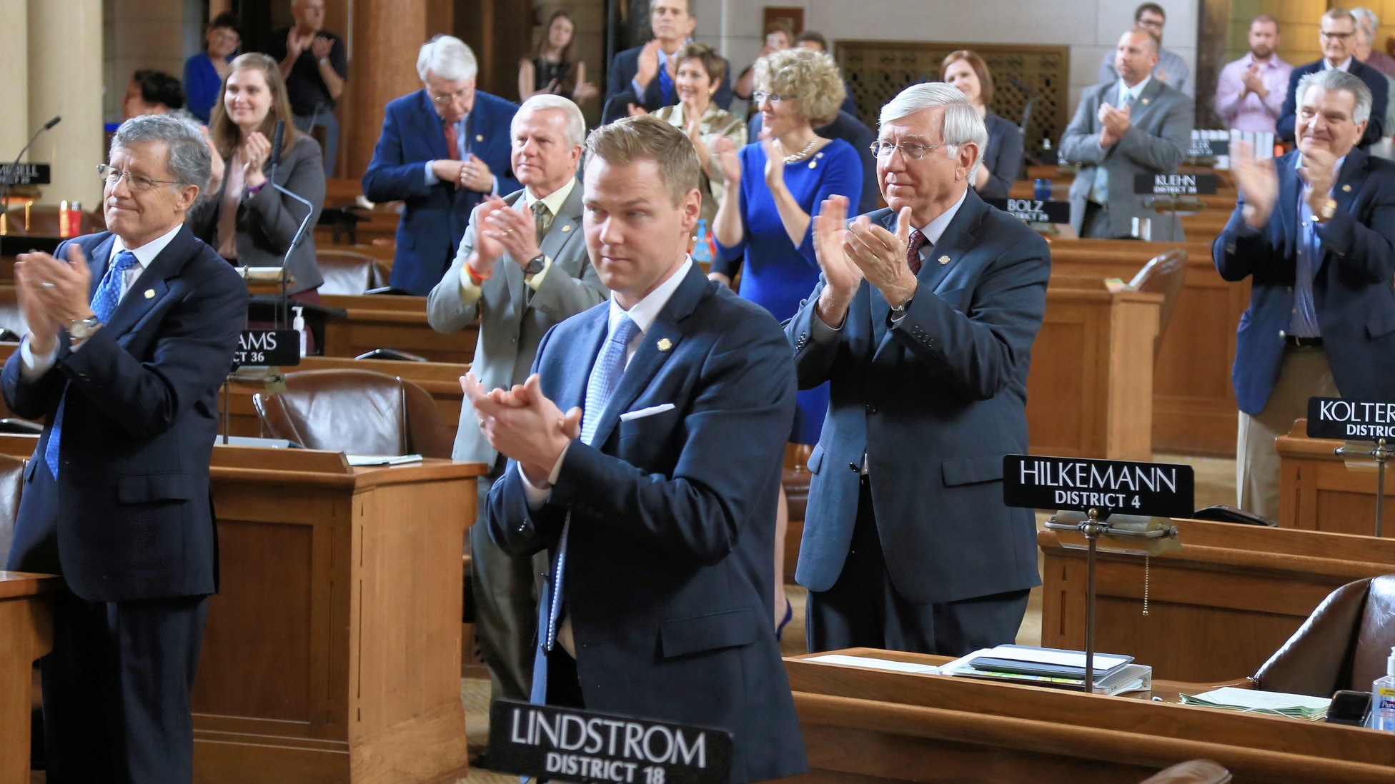 Advocates Push for Nonpartisan Elections Nationwide - The Atlantic