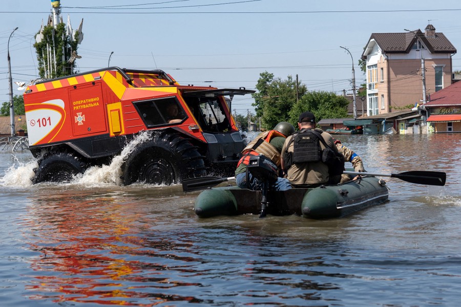 Photos: Flood Damage After the Destruction of Ukraine’s Kakhovka Dam ...
