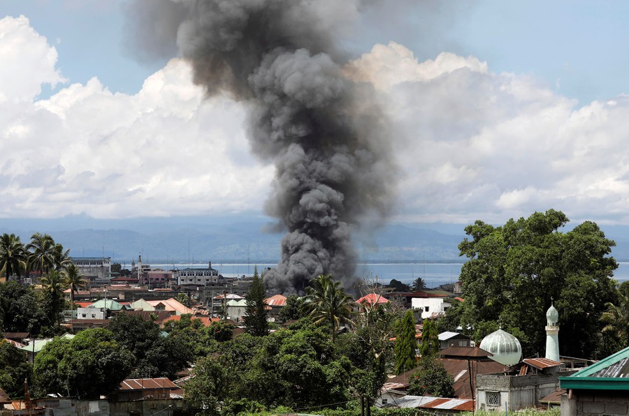 Philippine Troops Fight to Retake City Overrun by ISIS Militants - The ...