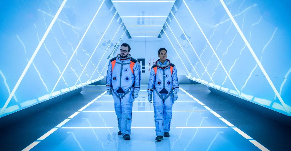 'Moonfall' Is the Hilarious Nadir of Disaster Movies - The Atlantic