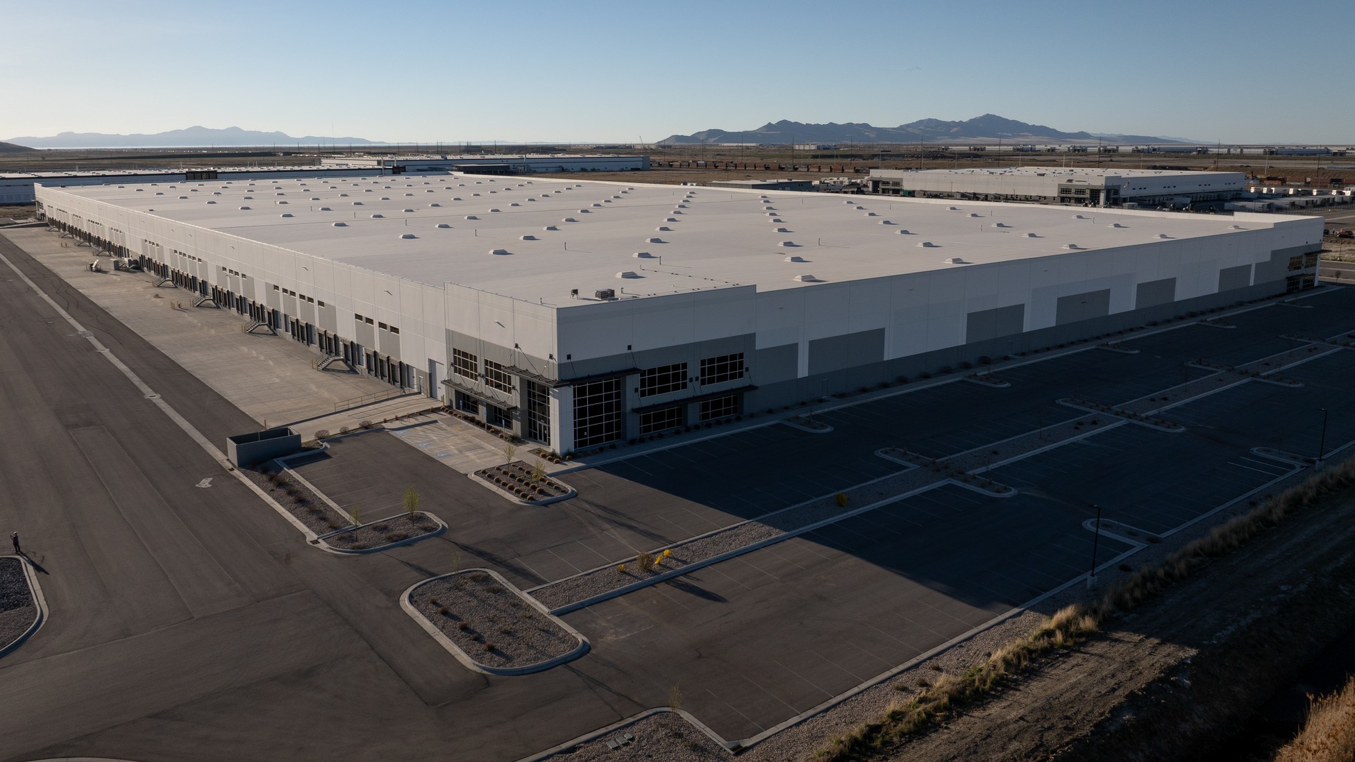 The $97 Million Utah Warehouse ICE Bought for $145 Million - The Atlantic