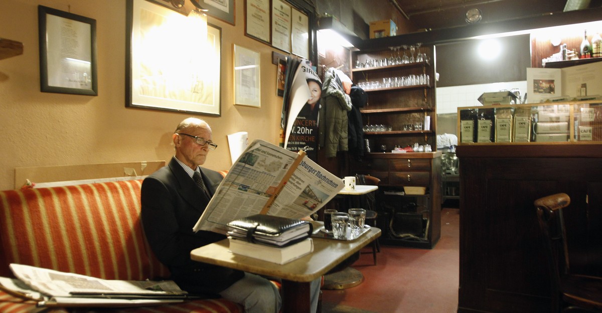 Do People Remember News Better If They Read It in Print? - The Atlantic