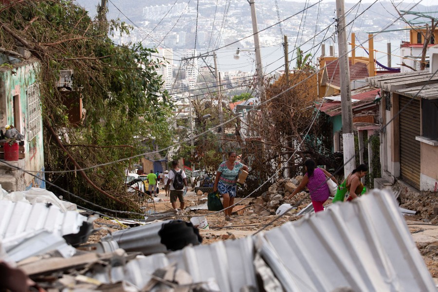 Photos From Acapulco in the Aftermath of Hurricane Otis - The Atlantic