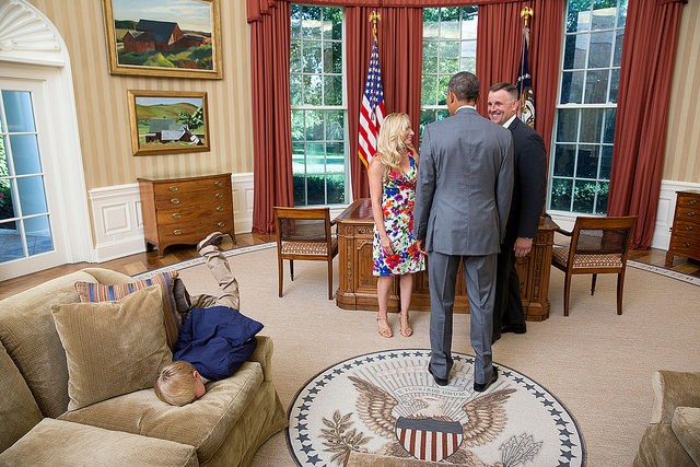 A Visual History of Kids Being Unimpressed With President Obama - The ...