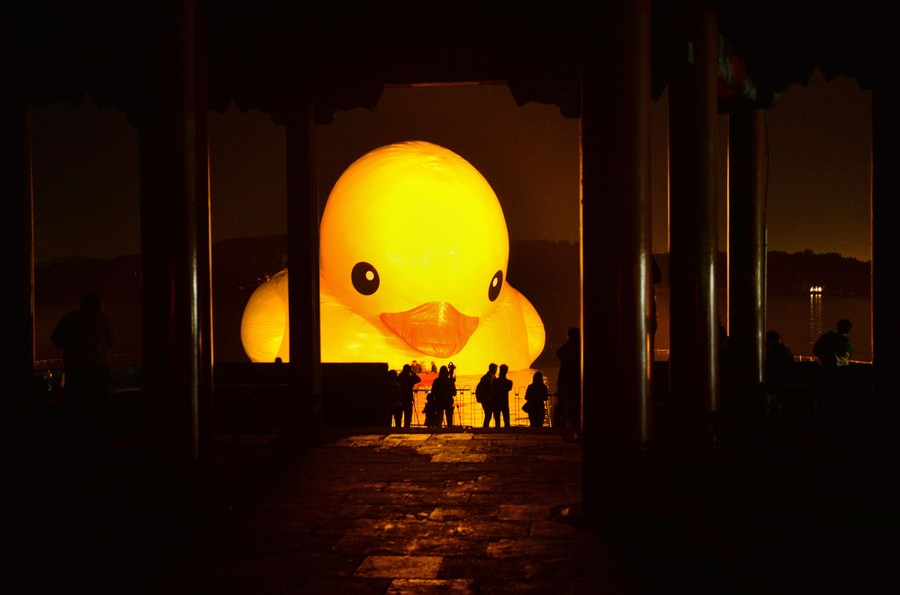 Photos: The Giant Ducks of Florentijn Hofman - The Atlantic