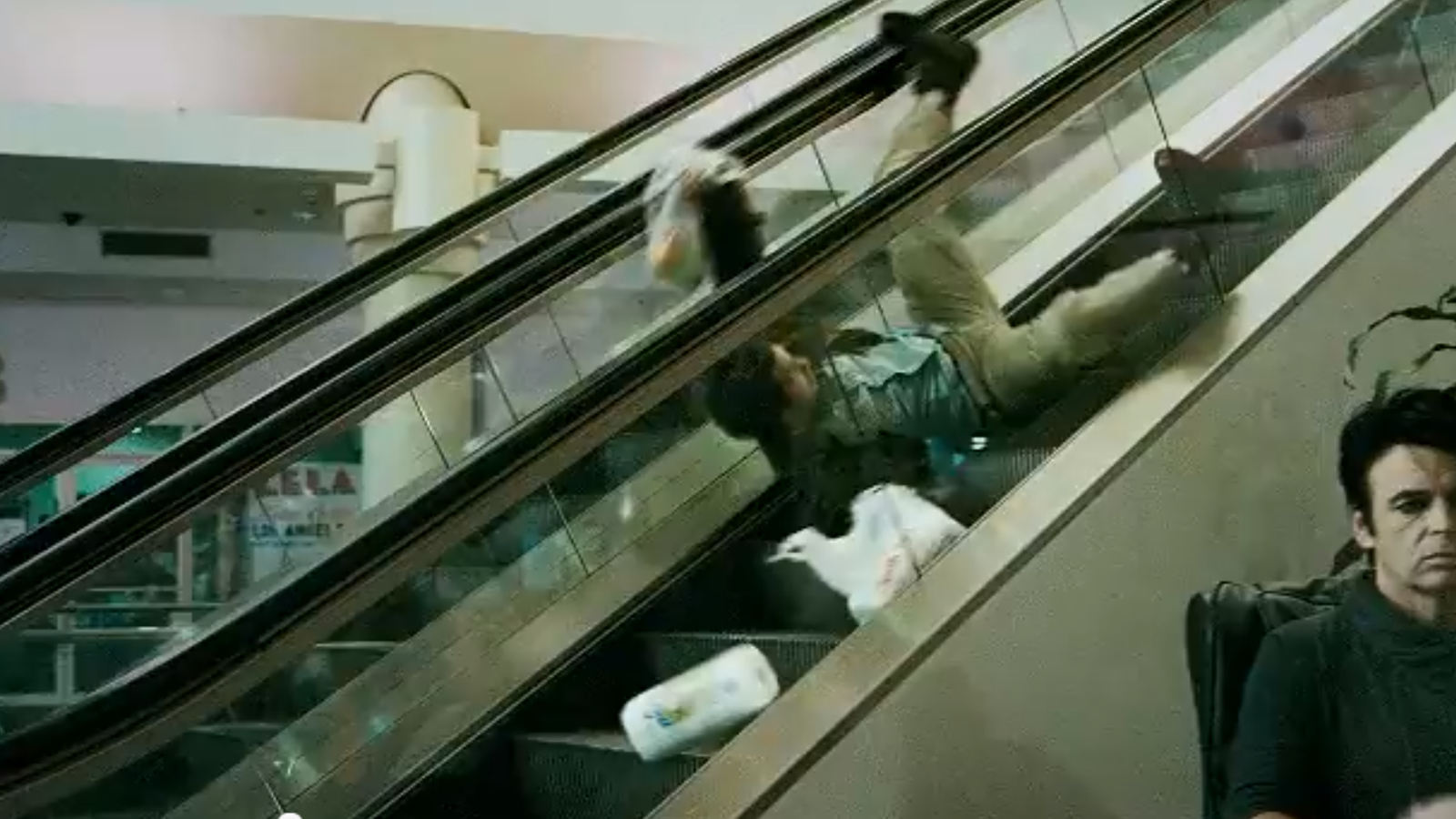 escalator down 2005