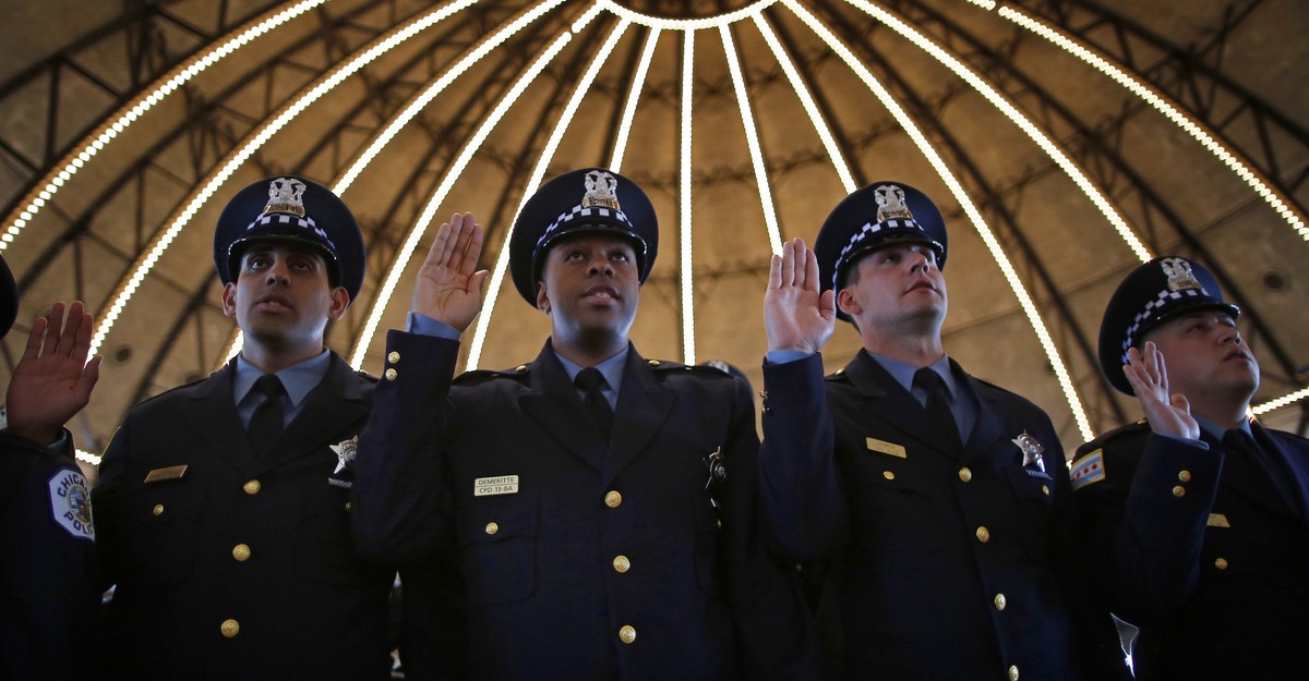 Can 1,000 More Police Solve Chicago's Homicide Problem? - The Atlantic