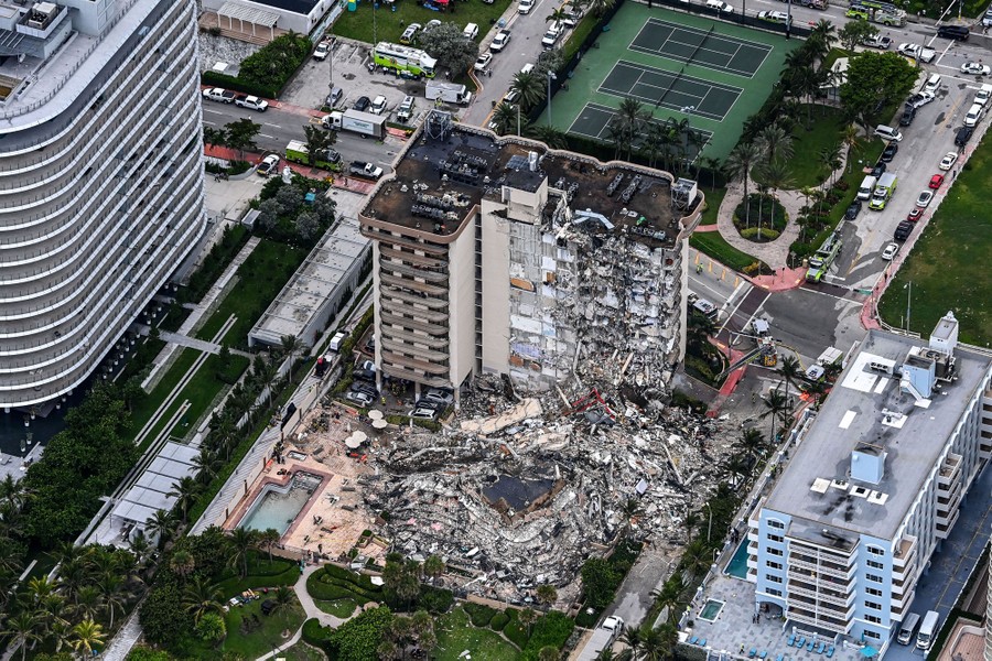 Photos: Rescue Efforts Continue at Collapsed Florida Building - The ...