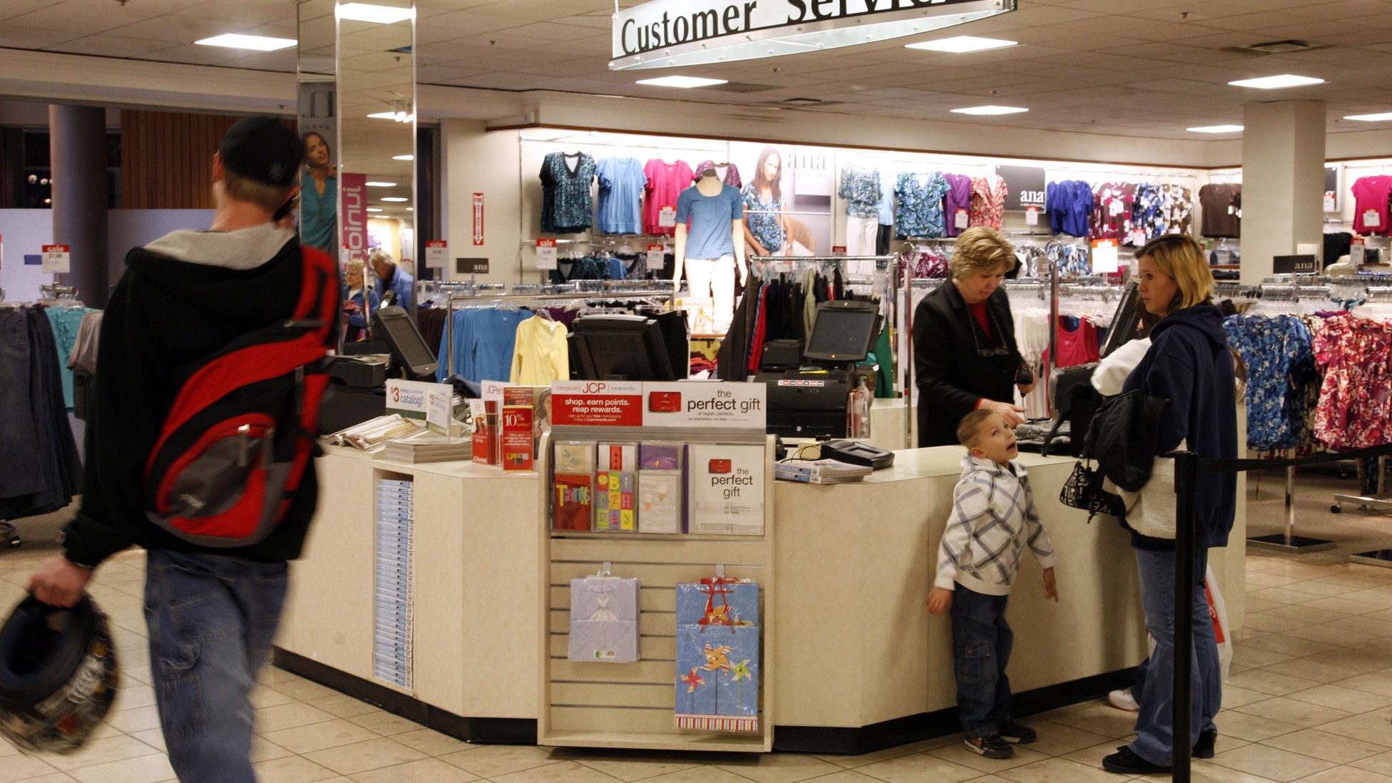 What It's Like to Work in Retail on Black Friday - The Atlantic