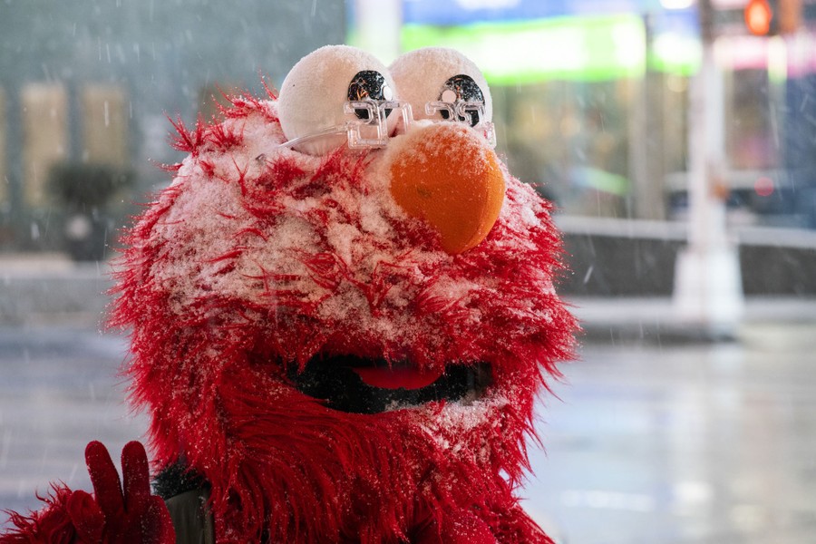 Photos of the Week: Snowy Elmo, Mogul Run, Sea Goddess - The Atlantic