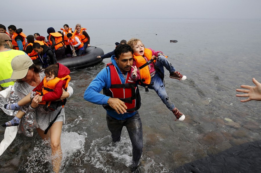 Photographs of the Volunteers Welcoming Refugees to Europe - The Atlantic