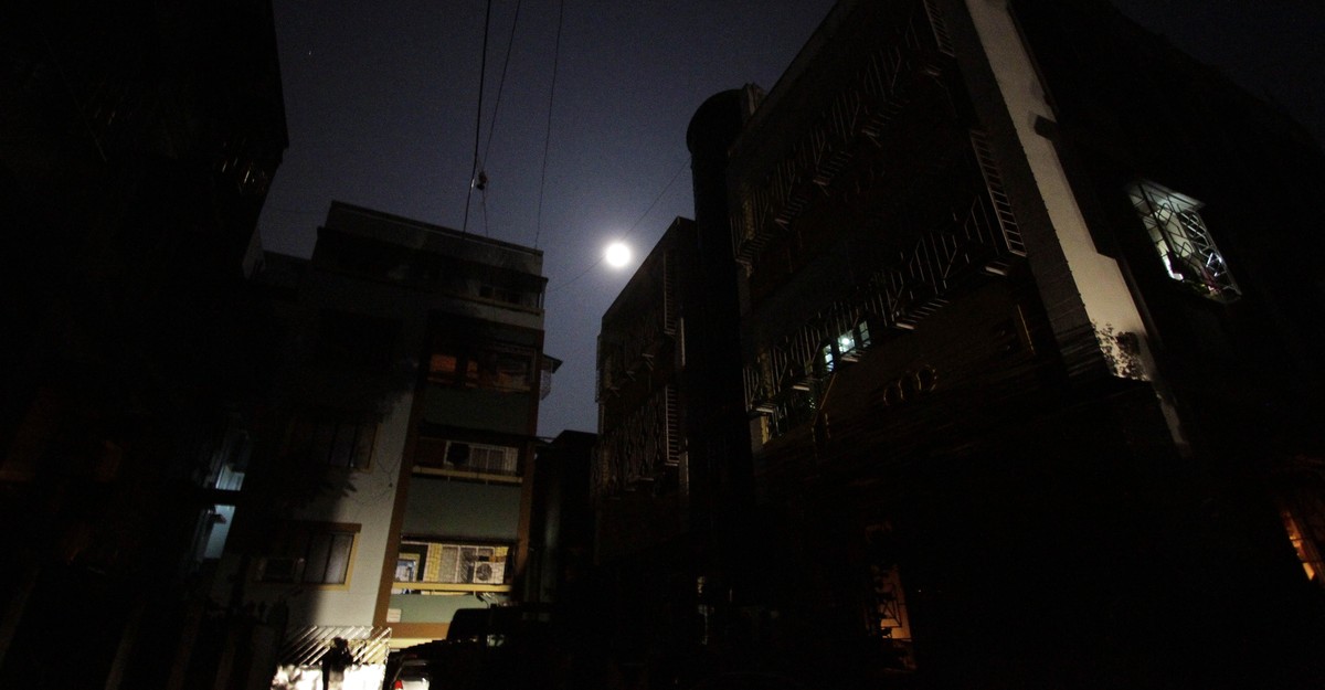 Scenes from a Powerless India: 600 Million Get by Without Electricity ...