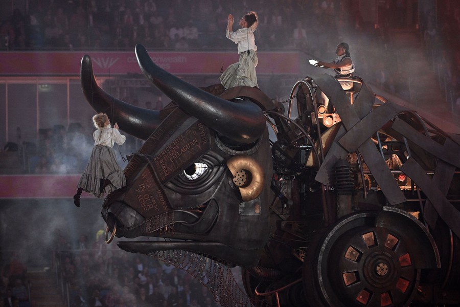 Photos of the Week: Nail House, Scorched Forest, Raging Bull - The Atlantic