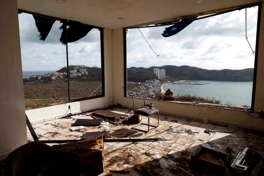 Photos From Acapulco in the Aftermath of Hurricane Otis - The Atlantic