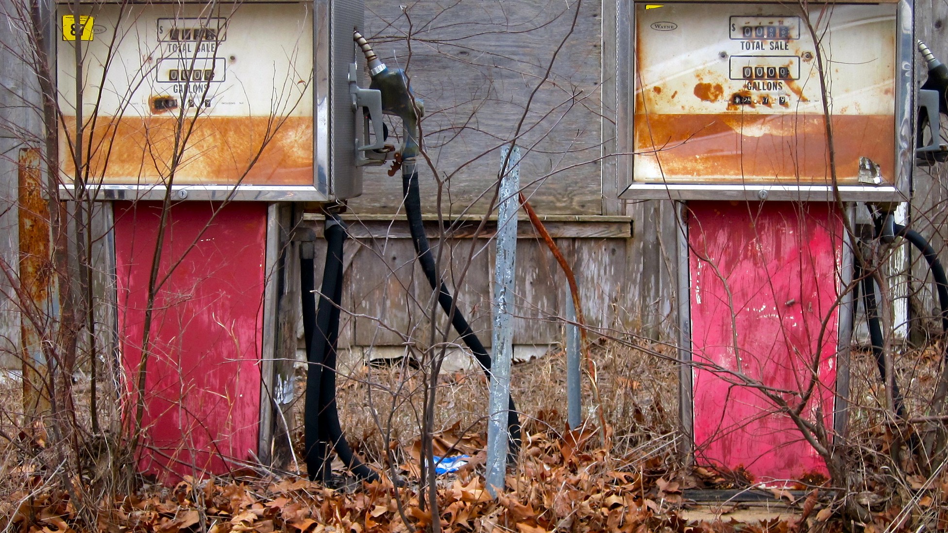 Small Spills at Gas Stations Add Up - The Atlantic