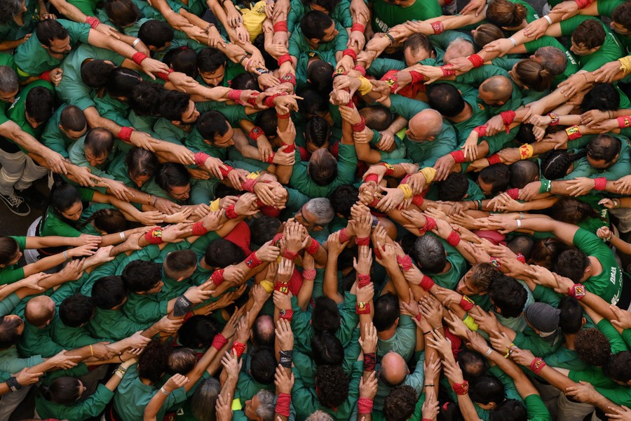 Photos: Building Human Towers in Spain - The Atlantic