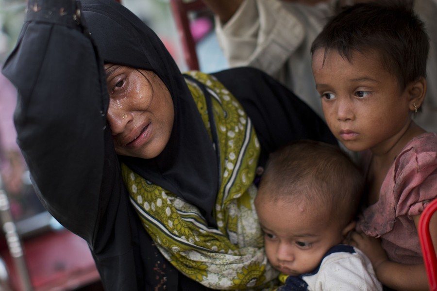 Thousands of Rohingya Muslims Flee Violence in Burma - The Atlantic