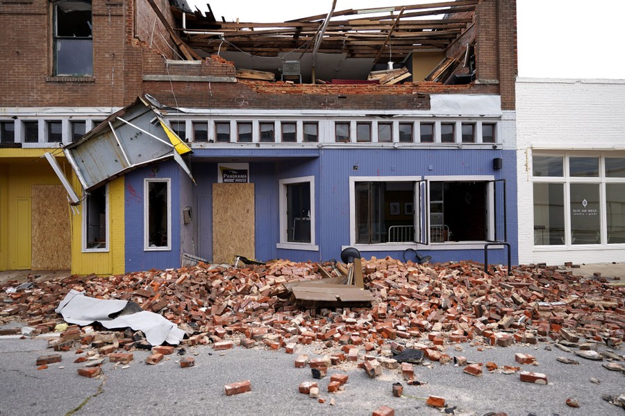 Photos: The Aftermath of Hurricane Laura - The Atlantic