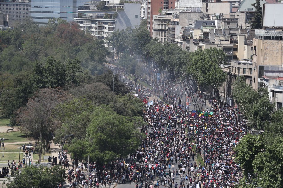 Photos: Protests Erupt Across Chile - The Atlantic