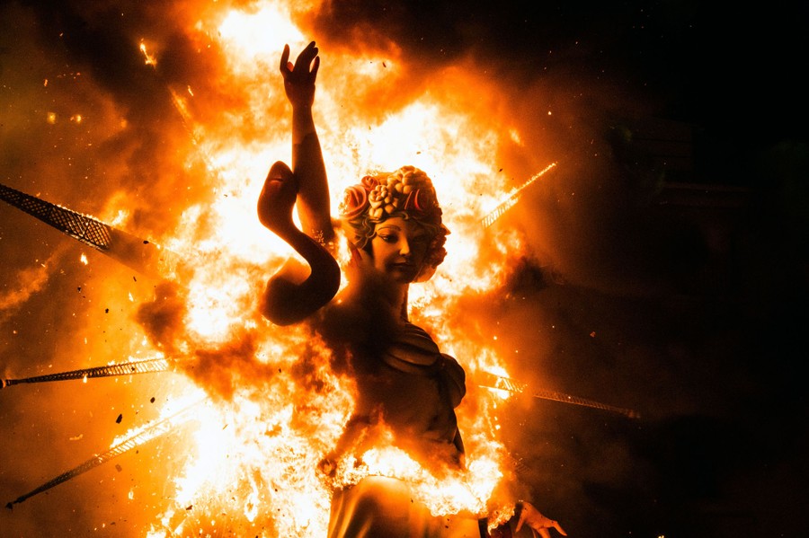 Photos of the Week: Mermaid Parade, Scarlet Sails, Moss Man - The Atlantic