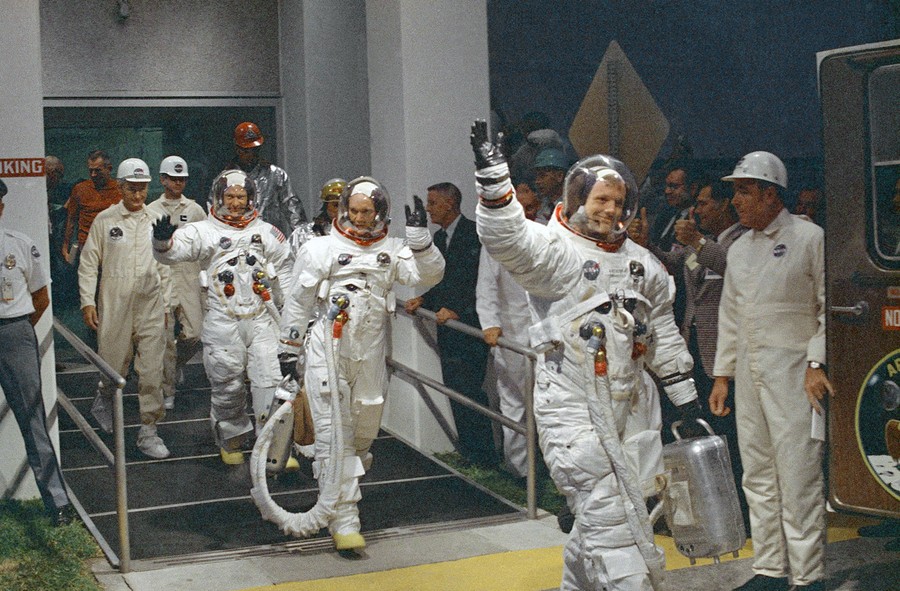 apollo xi crew