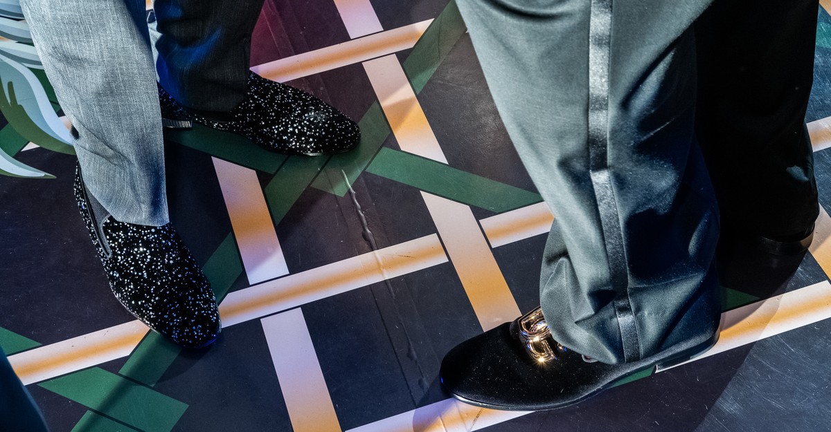 It’s Time to Stop Inviting Plus-Ones to Weddings - The Atlantic