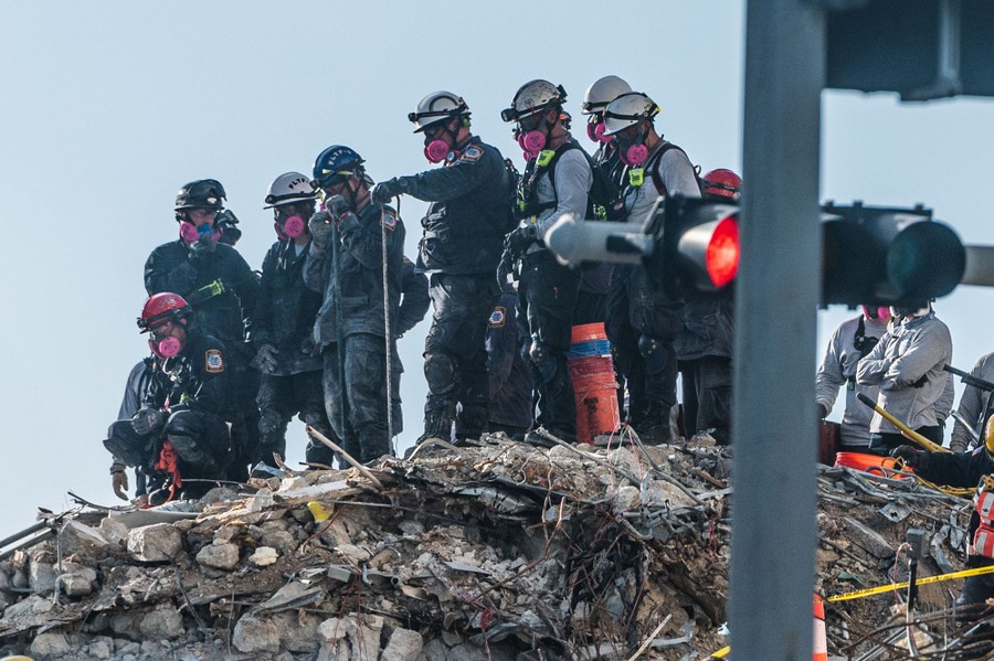Photos: Rescue Efforts Continue at Collapsed Florida Building - The ... Photos: Rescue Efforts Continue at Collapsed Florida Building - The ...