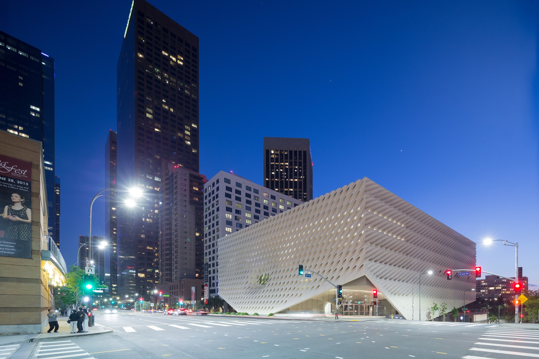 Inside the Broad, L.A.'s New Contemporary Art Museum, Where the ...