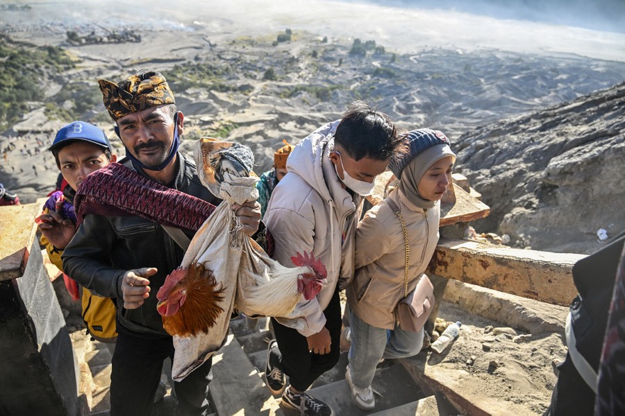 Yadnya Kasada: A Volcanic Ritual in Indonesia - The Atlantic