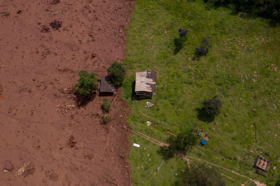 Photos of the Dam Collapse Near Brumadinho, Brazil - The Atlantic