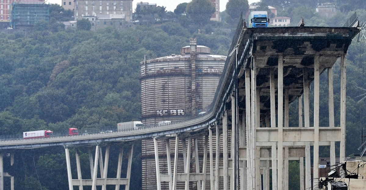 The Italy Bridge Collapse and the End of Infrastructure - The Atlantic